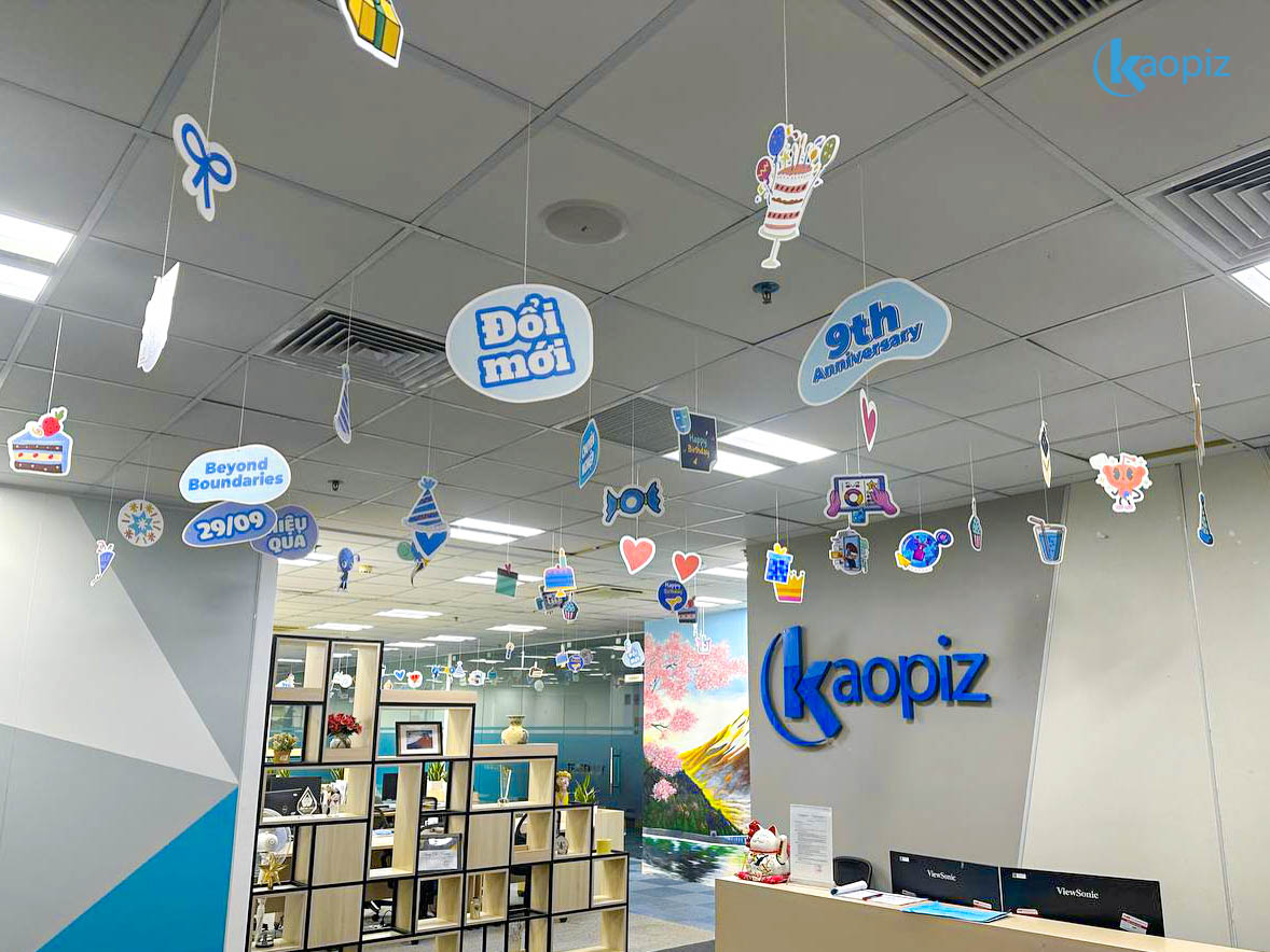 Không khí sinh nhật ngập tràn văn phòng Kaopiz - Trang tin nội bộ của Kaopiz Holdings